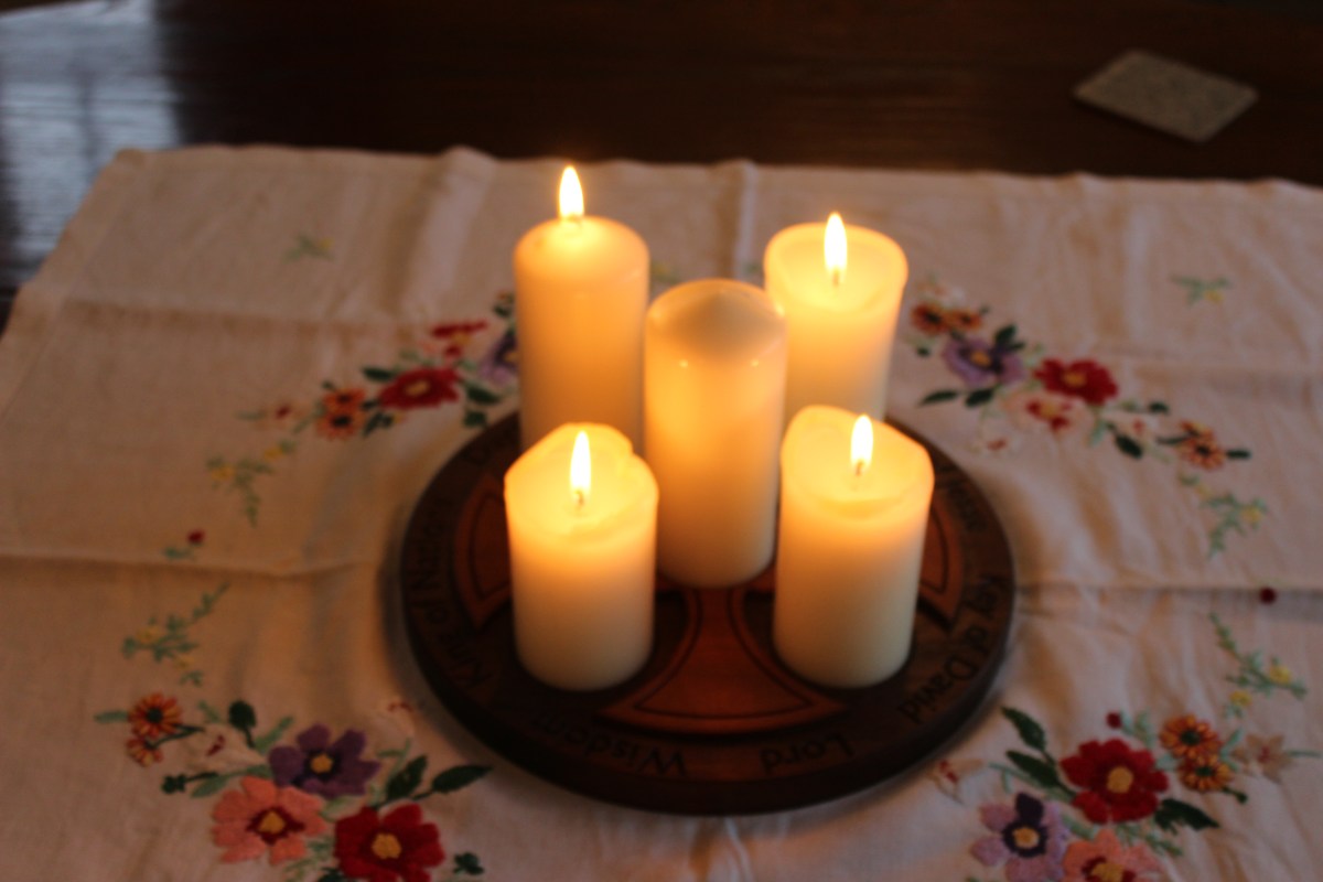 Advent 4 – Love – Christmas Readings | Andrea Skevington